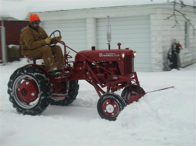 How I Converted My Leveling & Grader Blade into a Snowplow | Farmall ...